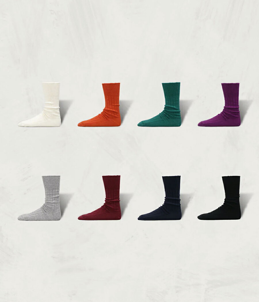 カシミヤとコットンの混紡糸で編みたてた。カシミヤの質感を持ちながら、 耐久性をコットンが補完するバランスの整った素材のリブソックス。 ・モニターの発色により、実物と異なる場合がございます。 ・本製品は編機の性質上、編み始めや編み終わりの部分...