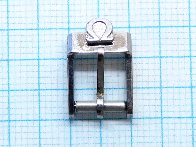 【※コメント※】：こちらは送料無料で普通郵便にて発送致します。代金引換でのお支払いは対応しておりません。 【サイズ】：約10×16mm　尾錠幅：約8mm 【素材】：ステンレス 【ランクAB】：多少の小傷やクスミがあります。 当店は3人以上の...