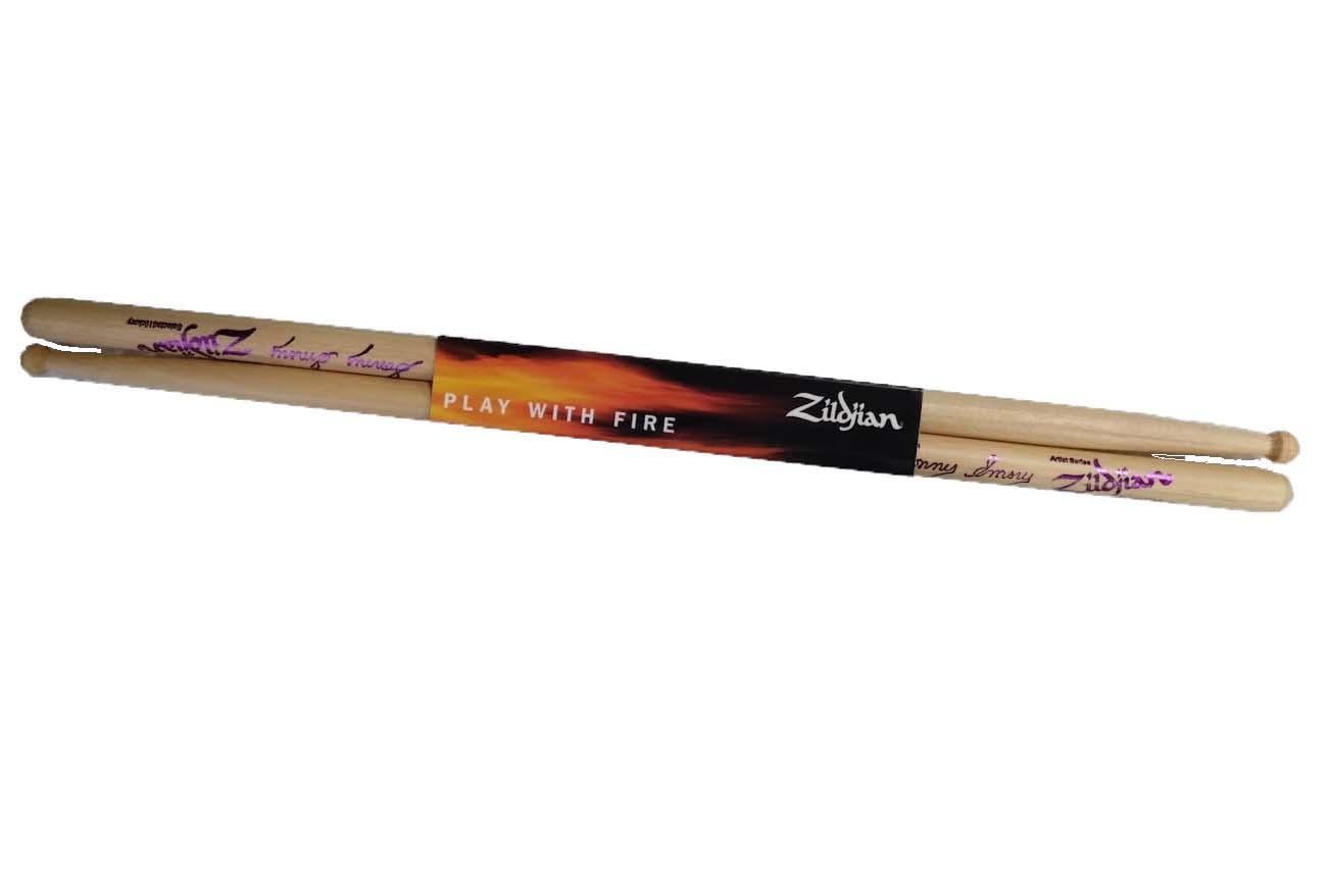 Artist Series Sonny Emory DRUMSTICK ソニーエモニーモデル。 セレクトヒッコリー　米国製 サイズ : 400×14mm ストレートでバランスのよいペアを選んでいます。