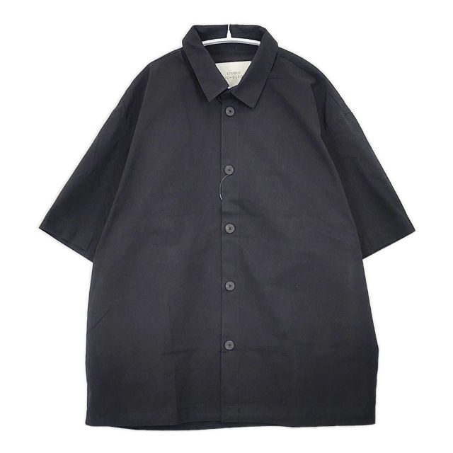 M272172-926008-99 商品説明 ブランド STUDIO NICHOLSON アイテム 半袖シャツ PIERO コットンシャツ カラー ブラック※色は実物を見て判断したものを記載しております。発売時のカラー展開は把握しておりませ...