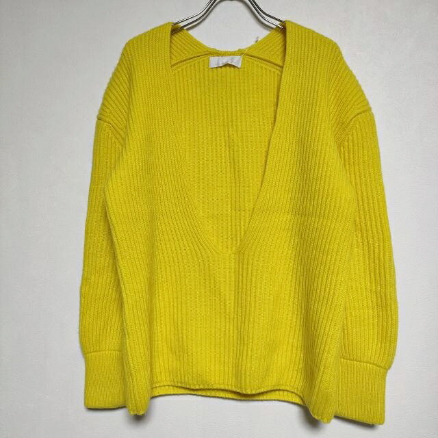 L233789-19195081-59 商品説明 ブランド GALLARDAGALANTE アイテム ニット カシミヤ バールーズニット セーター カラー イエロー※色は実物を見て判断したものを記載しております。発売時のカラー展開は把握して...