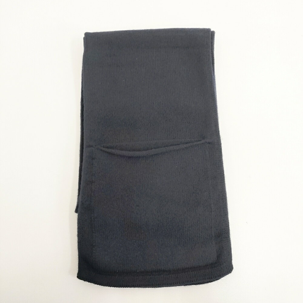L271055-96508-39 商品説明 ブランド MHL. アイテム マフラー Pocket Scarf ポケット付きマフラー 無地 カラー ネイビー※色は実物を見て判断したものを記載しております。発売時のカラー展開は把握しておりません...