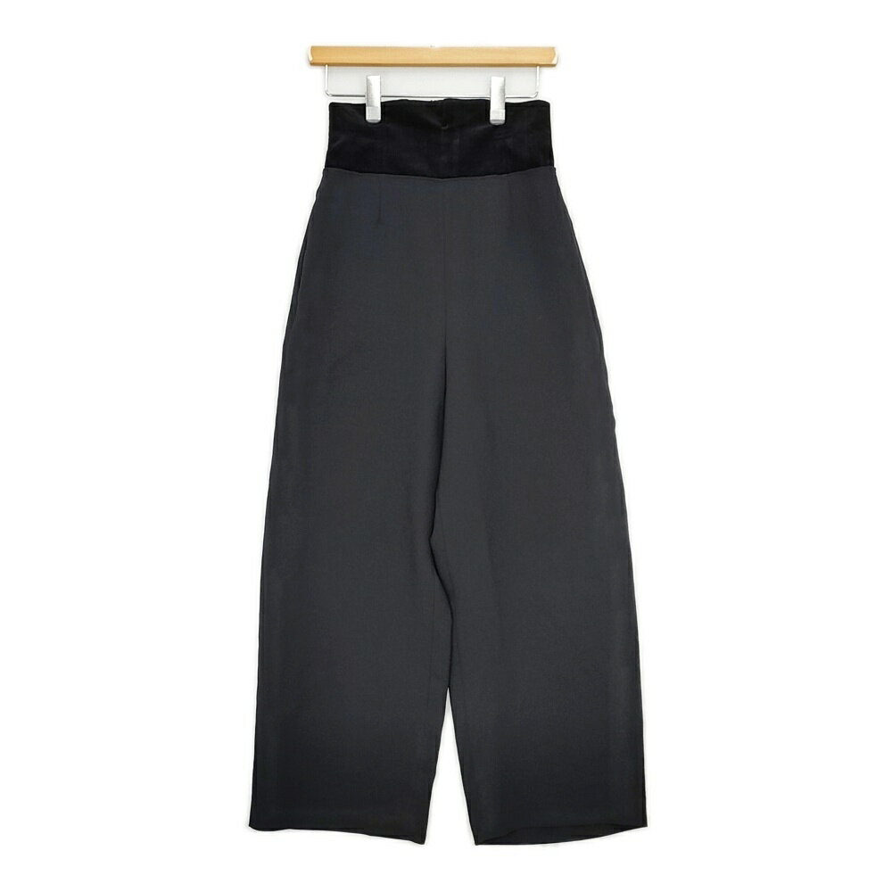 L256853-92608-19 商品説明 ブランド Liesse アイテム パンツ ポリエステル ハイウエスト カラー チャコールグレー※色は実物を見て判断したものを記載しております。発売時のカラー展開は把握しておりませんので、メーカー公...