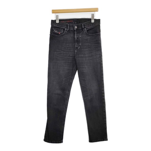 L281127-96508-39 商品説明 ブランド DIESEL アイテム デニムパンツ 2005 5 POCKET 2005 D-FINING W26 カラー ブラック※色は実物を見て判断したものを記載しております。発売時のカラー展開は...