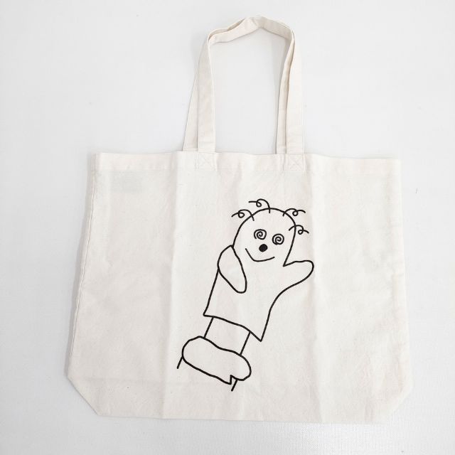 L276841-97808-39 商品説明 ブランド YAECA アイテム トートバッグ PRINT BAG PUPPET GOBLIN 加賀美健 定価5280円 カラー キナリ オフホワイト※色は実物を見て判断したものを記載しております。...