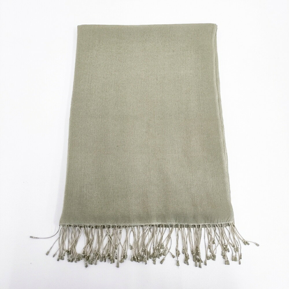 L273391-92608-19 商品説明 ブランド PASHMINA パシュミナ アイテム ストール 無地 大判 マフラー カラー カーキ※色は実物を見て判断したものを記載しております。発売時のカラー展開は把握しておりませんので、メーカー...