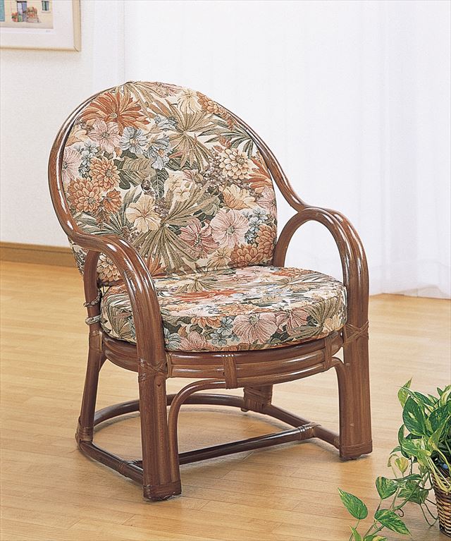 こちらの商品は配送不可地域がございます。下記オレンジ枠の送料、配送説明文を必ずご確認下さい。規格アームチェアー Y-560B　＜品番　im659＞サイズW57cm × D63cm × H73cm仕様・材質：籐・クッション取り外し可能・今回ご...