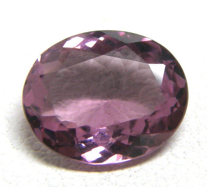 宝石名 天然ピンクスピネル 産地 スリランカ産 重さ 2.37ct サイズ 10.1x8.5x3.8ミリ 色 ピンク色 商品説明 大きい パープル系ピンクカラー テリ良く 裸眼クリーン 良質品 発送 簡易書留郵便も対応しています。重さにより...