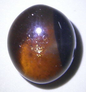 宝石名 天然クリソベリル 産地 スリランカ産 重さ 4.04ct サイズ 9.2x8x5.5ミリ 色 ハニー/ブラック色 商品説明 写真では分かりずらいですが十字状4本線スター効果出ます、ハニーカラーとブラックのパーティーカラー。 発送 簡...