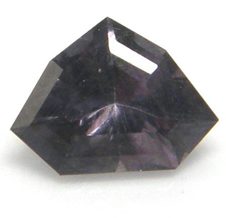 宝石名 天然カラーチェジガーネット 産地 アフリカ産 重さ 0.41ct サイズ 5.8x4.4x2.6ミリ 色 ダークパープル〜パープルイッシュレッド変色 商品説明 変形カット 変色効果とても良いアレキガーネット 。 発送 簡易書留郵便も...