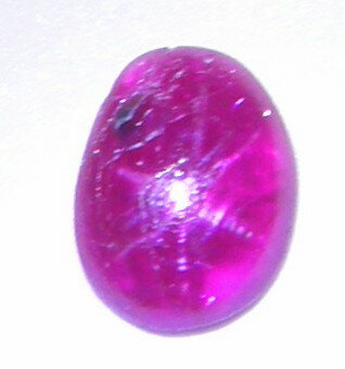 宝石名 天然スタールビー 「含浸処理石」 産地 アフリカ産 重さ 0.61ct サイズ 6.35x4.8x1.9ミリ 色 赤色 商品説明 透明度あり スター効果良い 含浸処理石 天然スタールビー。 発送 簡易書留郵便も対応しています。重さに...