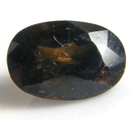 宝石名 天然カラーチェンジガーネット 産地 アフリカ産 重さ 1.60ct サイズ 7.2x5.0x3.2ミリ 色 ダークブラウン色〜赤褐色 変色 商品説明 ソーティング付き ソーーティングでは赤緑〜赤褐色と明記。 発送 簡易書留郵便も対応...