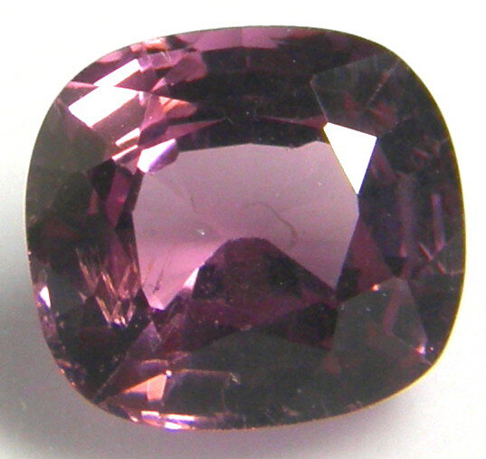 宝石名 天然ピンクスピネル 産地 スリランカ産 重さ 2.11ct サイズ 7.6x7x4.8ミリ 色 ピンク色 商品説明 テリ良いピンクカラースピネル 裸眼クリーン。 発送 簡易書留郵便も対応しています。重さにより価格変わります。基本430円