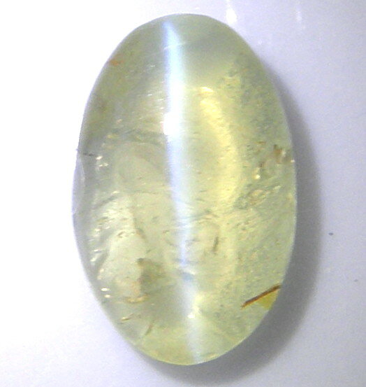 宝石名 天然クリソベリルキャッツアイ 産地 スリランカ産 重さ 1.39ct サイズ 8.9x5.7x3.3ミリ 色 イエロー色 商品説明 透明度とても高い キャッツアイ効果良い。 発送 簡易書留郵便も対応しています。重さにより価格変わりま...