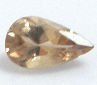宝石名 天然 マリガーネット 産地 アフリカ産 重さ 0.25ct サイズ 5.1x3x2.3ミリ 色 イエローイッシュブラウン色 商品説明 レアストーン 写真よりもイエロー感じられる 屈折率1.77〜1.78 9。 発送 簡易書留郵便も対...