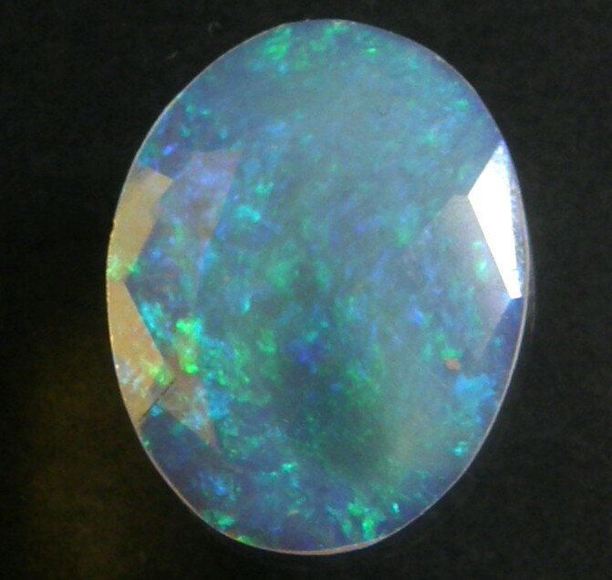 宝石名 天然 オパール 産地 オーストラリア産 重さ 4.09ct サイズ 18.9x14.6x2.6ミリ 色 遊色 商品説明 両面ファセットカットされた透明感あるウォーターオパール 両面使えますが片面に小さい凹みキズあります。 発送 簡易...