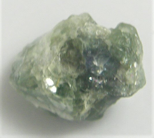 宝石名 天然　ブルーサファイア 産地 　アフガニスタン産 重さ 　2．20ct サイズ 　8．9x6．9x5．5ミリ 色 　青/グリーン色 商品説明 　アフガニスタン産　サファイア　コランダム　原石。 発送 簡易書留郵便も対応しています。重...