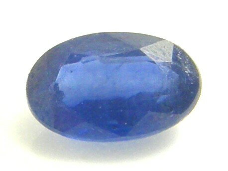 宝石名 天然　ブルーサファイア 産地 　タイor カンボジア産 重さ 　0．39ct サイズ 　5．3x3．4x2．3ミリ 色 　ブルー色 商品説明 　ブルーカラーサファイア　加熱石　。 発送 簡易書留郵便も対応しています。重さにより価格変...