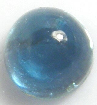 宝石名 天然石 　ブルートルマリン 産地 　アフリカ産 重さ 　0．517ct サイズ 　約　4．3x4．3x3．2ミリ 色 　青色 商品説明 　カボションカット　ブルーカラートルマリン　ソーティング付。 発送 簡易書留郵便も対応しています...