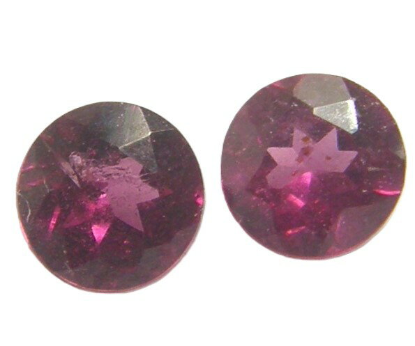宝石名 天然　ロードライトガーネット 産地 　アフリカ産 重さ 　2コ　0．50ct サイズ 石のサイズ約　3．9x3．9ミリ 色 　パープル色 商品説明 　3．9ミリラウンドカット　ペア　パープルカラーロードライトガーネット 。 発送 簡...