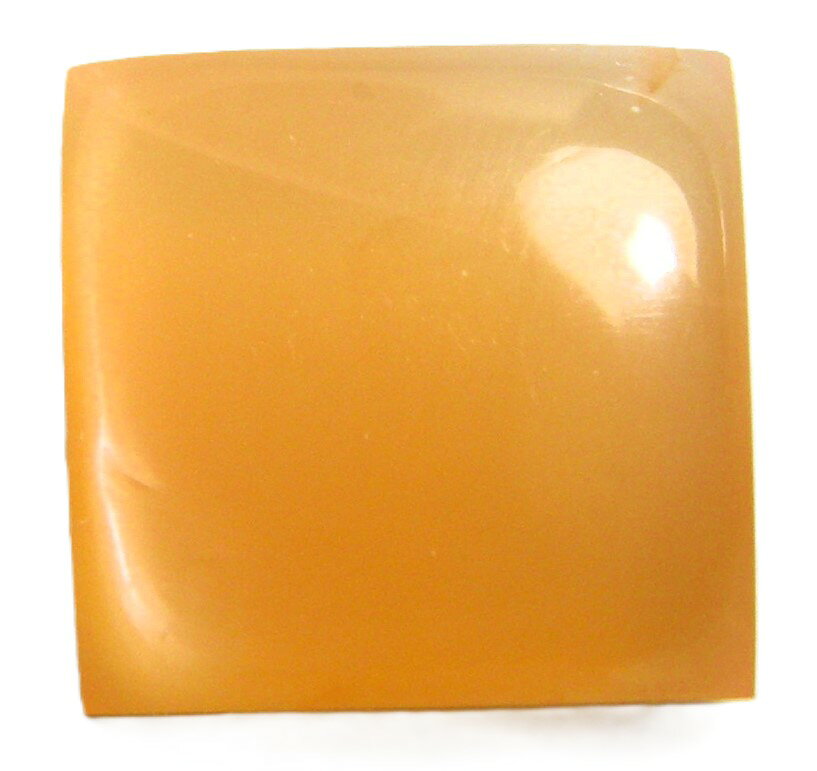 宝石名 天然　オレンジムーンストーン 産地 　・・・産 重さ 　3．33ct サイズ 　9．6x9．4x3．6ミリ 色 　オレンジ色 商品説明 　スクエア「四角」表面カボションカット　半透明。 発送 簡易書留郵便も対応しています。重さにより...