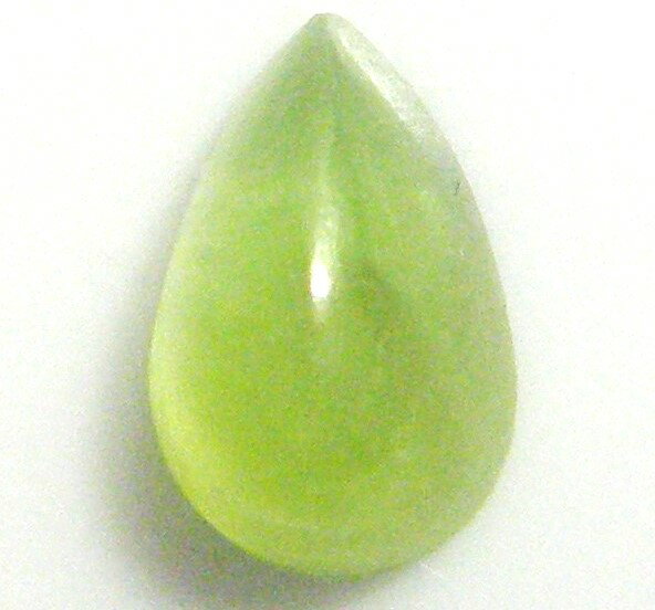 宝石名 天然ペリドット 産地 　パキスタン産 重さ 　1．24ct サイズ 　7．7x5x4．2ミリ　 色 　グリーン色 商品説明 　パキスタン産　ペリドット　。 発送 簡易書留郵便も対応しています。重さにより価格変わります。