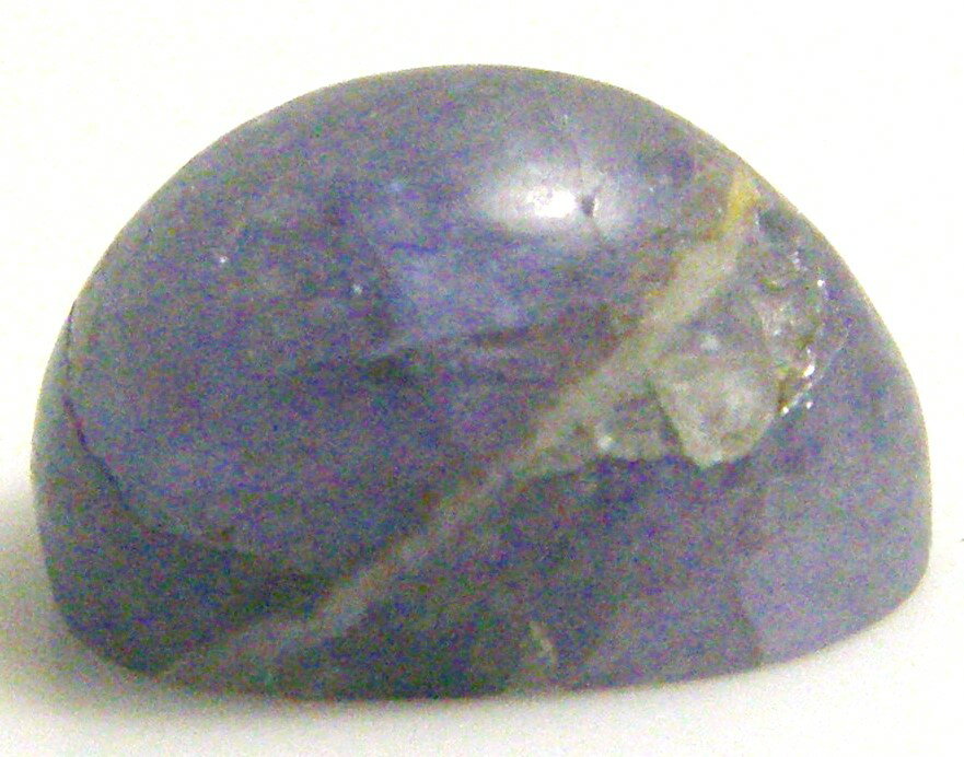 宝石名 天然 　タンザナイト 産地 　タンザニア産 重さ 　11．01ct サイズ 　14．1x9．1x8．5ミリ 色 　青色 商品説明 　ファンシーカボッションカット　白色が入ったパーティーカラータンザナイト　。 発送 簡易書留郵便も対応...
