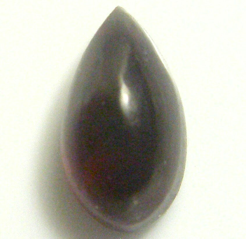 宝石名 天然石 　パイロープガーネット 産地 　アフリカ産 重さ 　4．63ct サイズ 石のサイズ 約11．7x6．5x6ミリ 色 　赤色 商品説明 　　屈折率1．74前後実測　屈接率は低い　パイロープガーネット 　。 発送 簡易書留郵便...