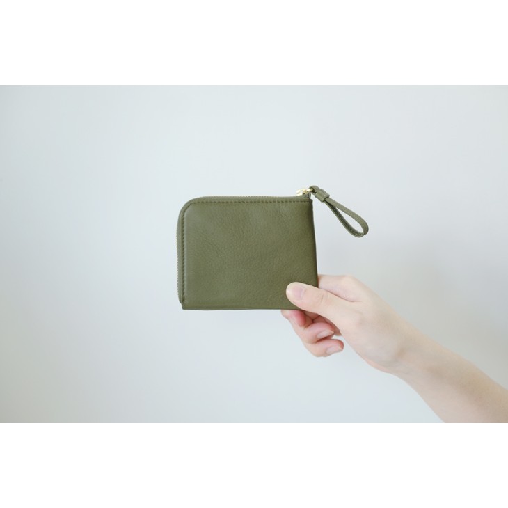 esperanto (エスペラント)Lzipショート財布 (green)財布 カウレザー シンプル やわらか本革のLzipショート財布。 国産のオリジナルの牛革を使用したL-zipタイプのショートWALLETです。 コインポケットにはファス...