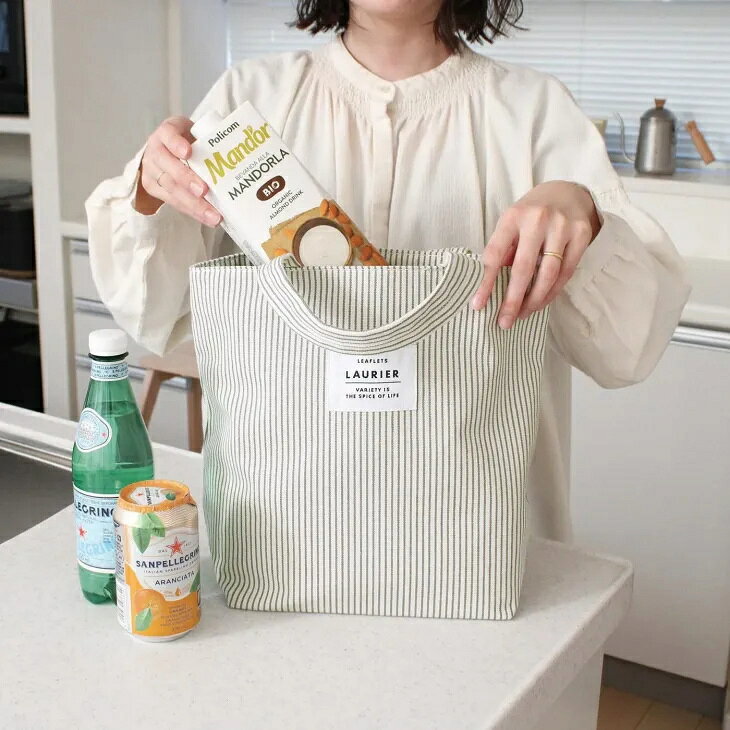 LAURIER (ローリエ)SHOPPING COOLER BAG L hickory stripe (gray/red/green)ランチバッグ ランチトート お弁当袋 保冷 保温 大きめサイズの保冷ランチトート。 1人分のお弁当では物足...