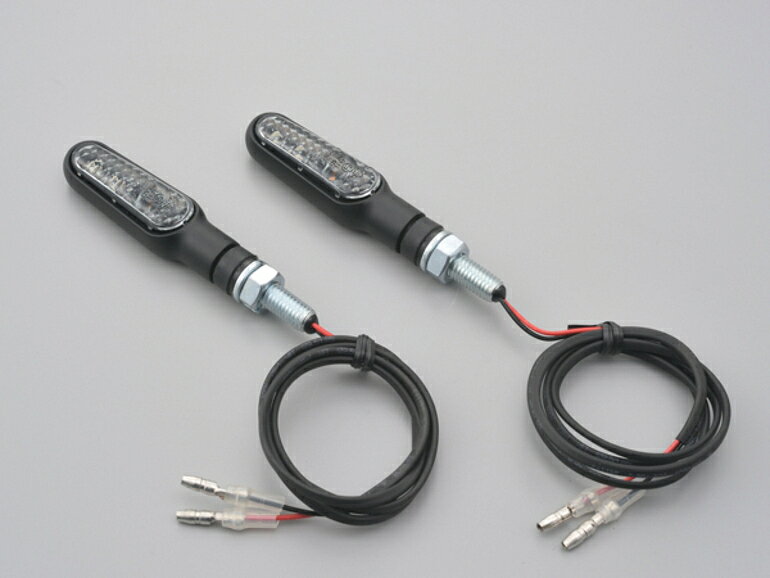 （商品詳細）DAYTONA LEDウインカーD-ライトONELEDウインカー D-Light ONE品番 10136片側3LEDを採用したウインカー。コンパクトなカスタムと十分な視認性を確保します。アルミダイカスト製塗装仕上げ。色はマットブ...