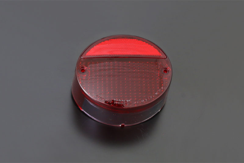 商品はレッドレンズのみになります。 汎用ブラケット付　Z2タイプ　テールランプ　レッドレンズのみ 　PMCメーカー名　：　 (株)PMC.Inc　メーカー品番　：　 81-4290/1 適合車種　：　 　：　 ZオリジナルZ2テールフォルム...