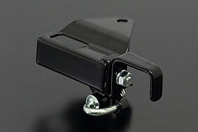 K0-K6　シートキャッチメーカー名：　 (株)PMC.Inc　メーカー品番：　 146-1321 適合車種：　 ホンダ/HONDA K0-K6 K0以降のK1-K6車輌でもこのK0シートキャッチに交換する事で待望のK0復刻版シートASSY...