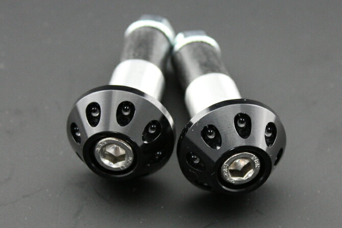 (株)PMC.Inc　ビレットバーエンド φ13〜φ14mm 対応 ブラック(2個) リボルバー 品番：183-204ジュラルミン材から削りだされたボディーに、耐腐食性に優れるアルマイトを施し、取付けに必要なボルトはもちろん、インサートカラ...