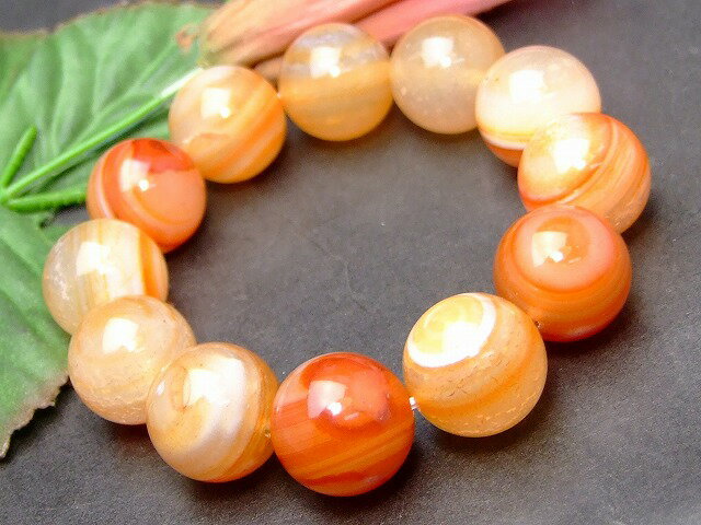 ※画像と同品質のものをお送りします。 オリジナルアクセサリー作りに是非どうぞ〜〜（m−m） ポーチに入れた状態で発送いたしますので、そのままプレゼントとしてご利用頂けます。 素材 天然 サイズ 約：重さ96g　玉径18mm・±0.5mm　内...