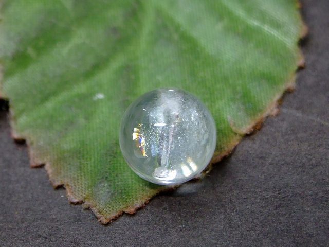 ※画像のものをお送りします。 オリジナルアクセサリー作りに是非どうぞ〜〜（m−m） 素材 天然 サイズ・重さ 約：重さg　玉径10mm・±0.5mm　1粒売り 　※ 多少の誤差はご了承下さい。