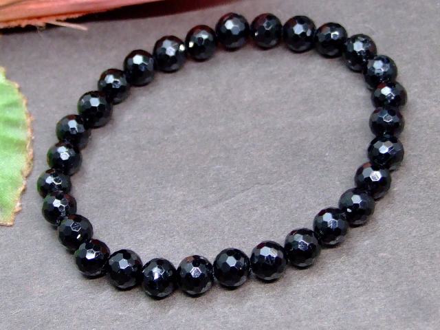 ※画像と同品質のものをお送りします。 オリジナルアクセサリー作りに是非どうぞ〜〜（m−m） 素材 天然 サイズ・重さ 約：重さg　玉径5mm～6mm・±0.5mm　(ゴムは伸縮可) 　※ 多少の誤差はご了承下さい。