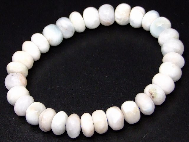 ※画像のものをお送りします。 オリジナルアクセサリー作りに是非どうぞ〜〜（m−m） ポーチに入れた状態で発送いたしますので、そのままプレゼントとしてご利用頂けます。 ※新品ですが、へこみ・傷など見られる為、わけあり商品として格安にご提供して...