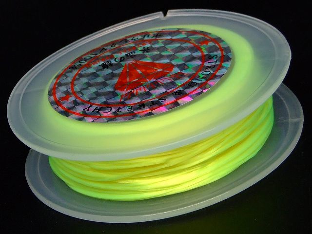 ※画像と同品質のものをお送りします。 オリジナルアクセサリー作りに是非どうぞ〜〜（m−m） 伸縮性、頑丈さの高い線です。 素材 ポリウレタン100％ サイズ・重さ 約：重さ25g　幅約0.8mm　長約40m・±5m　通し針金付き 　※ 多少...