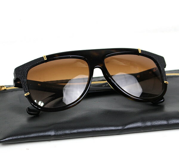 商品ランク Sランク 色 黒 サイズ 58□13　140 仕様 サングラス 状態 きれいな状態です。保管品ですのでその旨をご了承ください。 付属品 本品・ケース（はがれがあります） 備考 お安く出品しましたのでこの機会にどうぞ！ 　他にも出...