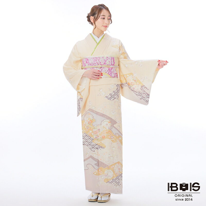 【商品番号】8AD624(ベージュ系) 30代〜50代向きの柄です 表地・・・正絹 裏地・・・正絹 洋服サイズ・・・13号位まで 身長・・・150cm〜170cm位まで 裄・・・69cm 身丈・・・167cm 袖丈・・・49cm 前幅・・・...