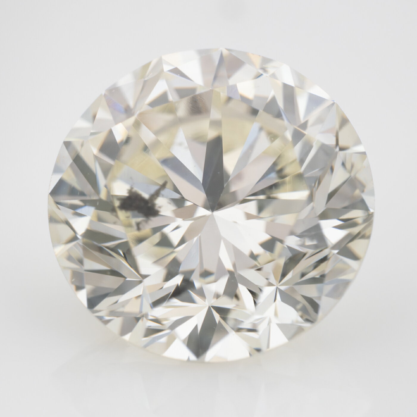 宝石 ダイヤモンド シェイプ ラウンドブリリアント カラット 0.767ct カラー J クラリティ SI2 カット POOR 蛍光性 SB サイズ 5.74 - 5.78 × 3.62 mm 付属品 中央宝石研究所のソーティング※ご希望の...