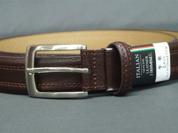 イタリアンレザー使用 ■牛革ビジネスベルト■ 商品詳細 内容 牛革メンズベルト イタリア製牛革使用 色 茶 柄 無地（シボ加工） 素材 表：牛革／裏：合成皮革（豚革風） 形状・仕様 2本針デザインステッチ入　　5穴 バックル　約55mmx4...