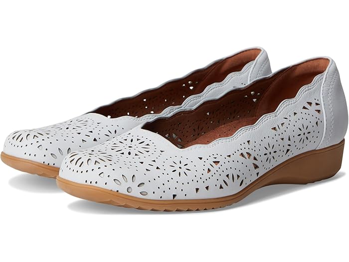 ■商品詳細 ■ブランド Cobb HillCobb Hill ■商品名 Rory ロリー ■商品状態 新品未使用・並行輸入品 ■色 - スリップオンスタイル。 - 合成アウトソール。 - 輸入品。 - 製品の測定はサイズ9 width B ...