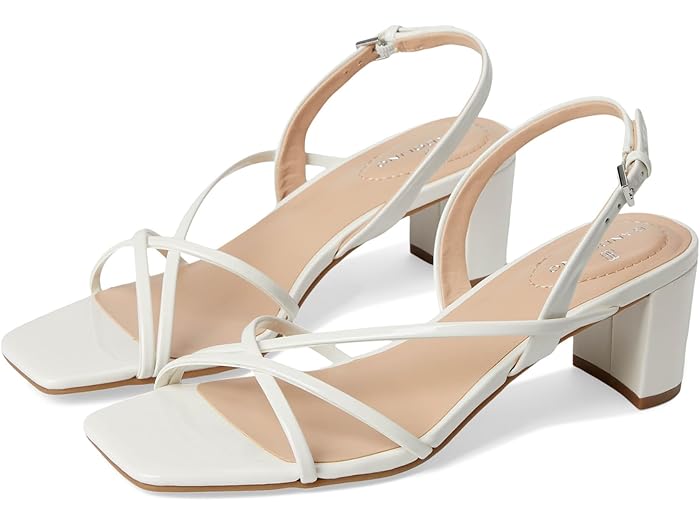 ■商品詳細 ■ブランド BandolinoBandolino ■商品名 Keltie ケルティ ■商品状態 新品未使用・並行輸入品 ■色 Cream Patent - オープンなスクエアトゥのシルエット。 - ブロックヒール。 - 合成ゴム...