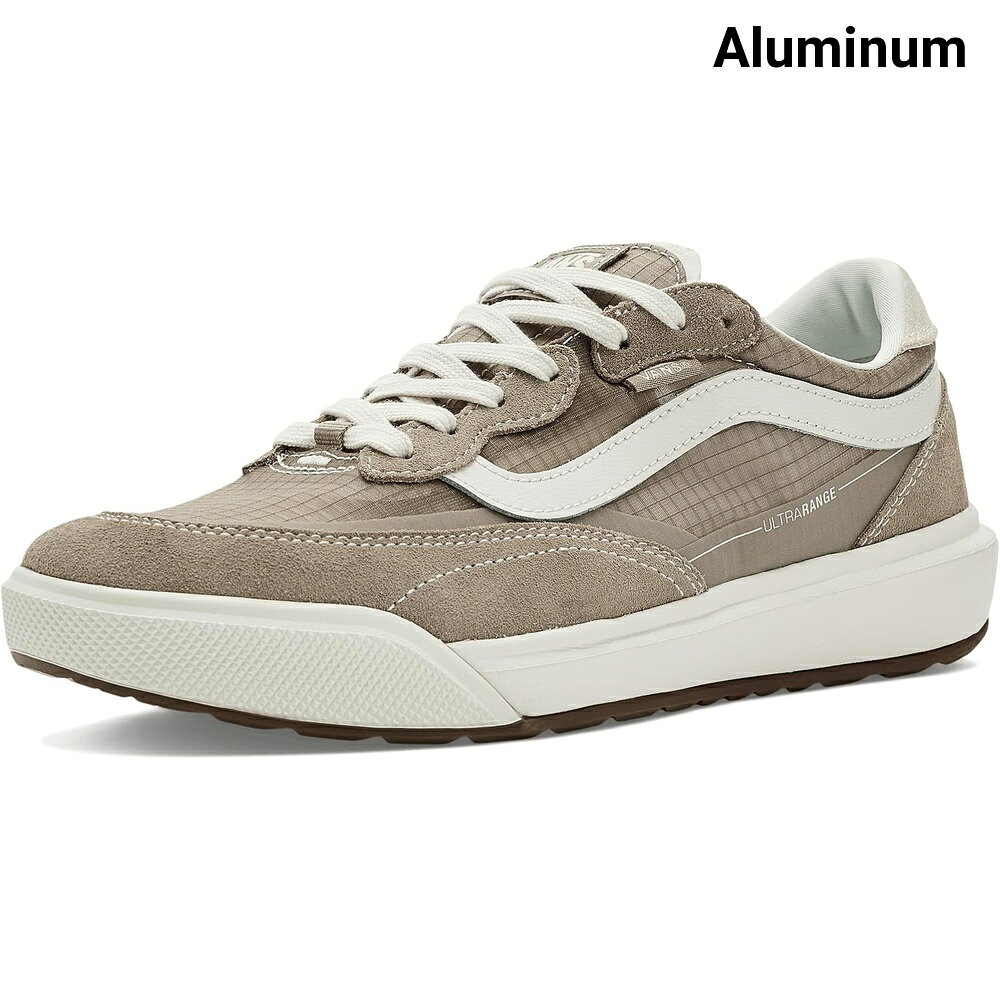 ■商品詳細■特徴 1Vans™ Ultrarange™ 2.0 SEは、スエード/レザーのアッパーと柔らかいコットンライニングで作られたロートップスニーカーで、通気性のある快適さと日常的な着用のために設計されています。アーチサポート付きのク...