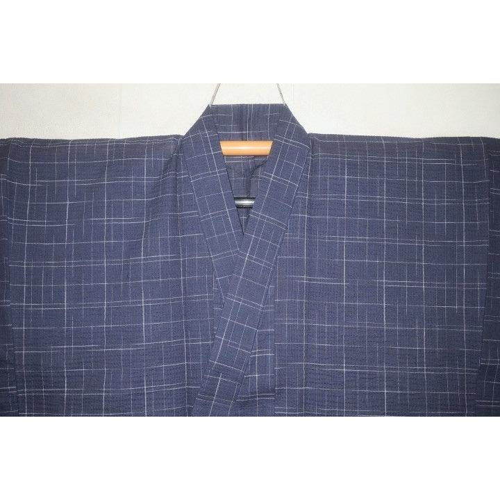 商品説明 詳細 　こちらのお品は、綿麻透かし織りの男物の単衣の着物浴衣です。状態は生地から仕立てた新品のサンプルです。そのためミシンだけで仕立ててありますので襟芯はなく、襟つけや背中心の縫製が少し粗い感じですが、稽古や浴衣程度であれば、如何...