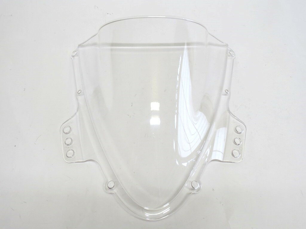 材質：ポリカーボネイト 商品内容：スクリーン（取付ボルトの同梱は無し。） 社外品です。 商品クオリティは画像でご判断ください。 取扱説明書等は付属いたしておりませんので、取付けはバイクショップや整備士など、 装着できる熟練した方が作業してく...