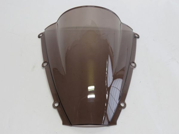 材質：ポリカーボネイト 商品内容：スクリーン（取付ボルトの同梱は無し。） 取扱説明書等は付属いたしておりませんので、取付けはバイクショップや整備士など、 装着できる熟練した方が作業してください。