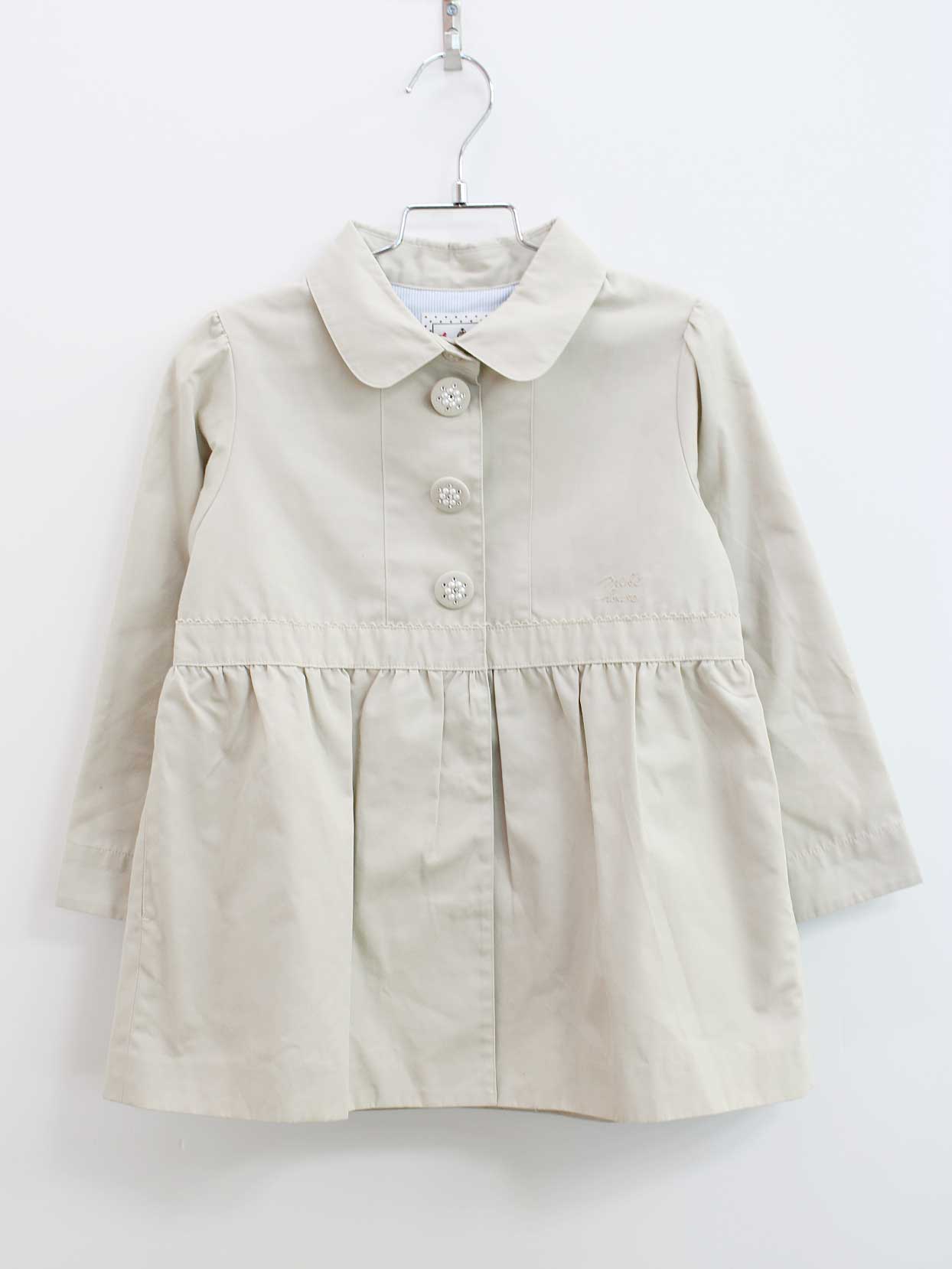 サイズ 110cm 素材 ポリエステル 65%、綿 35％ 色 ベージュ 汚れ、ダメージ等 汚れや色褪せはありません。 使用感ランク A 性別 女の子 その他 フロントはボタンとスナップボタンで開閉します。 ＊使用感ランクは、Cを除き、あく...